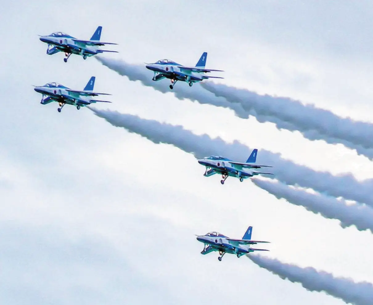 ブルーインパルス 開業日に4駅上へ 県にちなんだ演目披露 | 日々URALA（ウララ）福井県のおすすめ情報