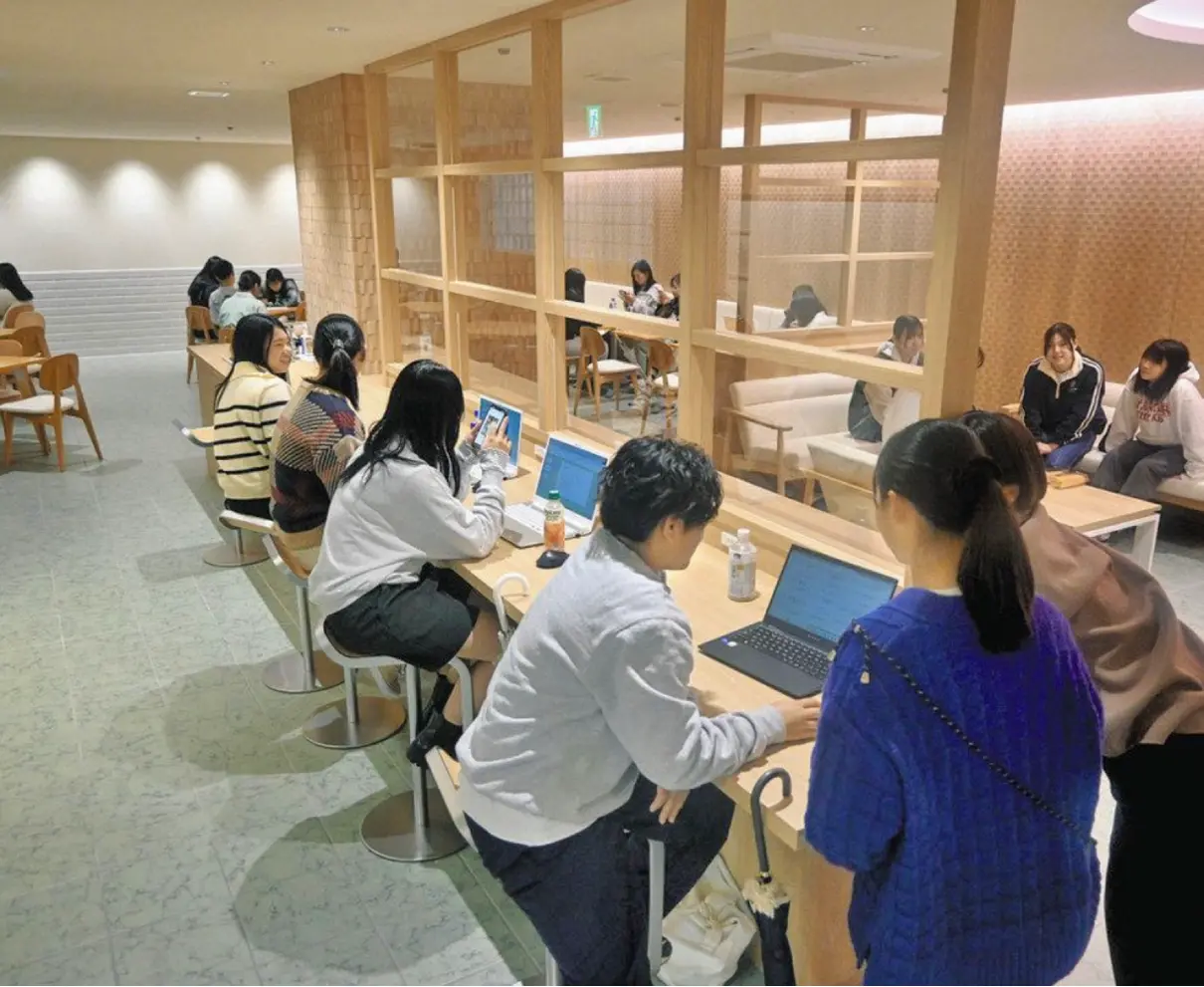 女子学生専用のラウンジ 福井工大に新設 食事や勉強 快適に | 日々URALA（ウララ）福井県のおすすめ情報
