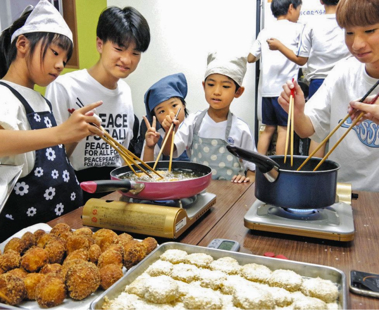 子ども食堂「ギョろっけ」作り 県立大の学生 福井でイベント | 日々URALA（ウララ）福井県のおすすめ情報